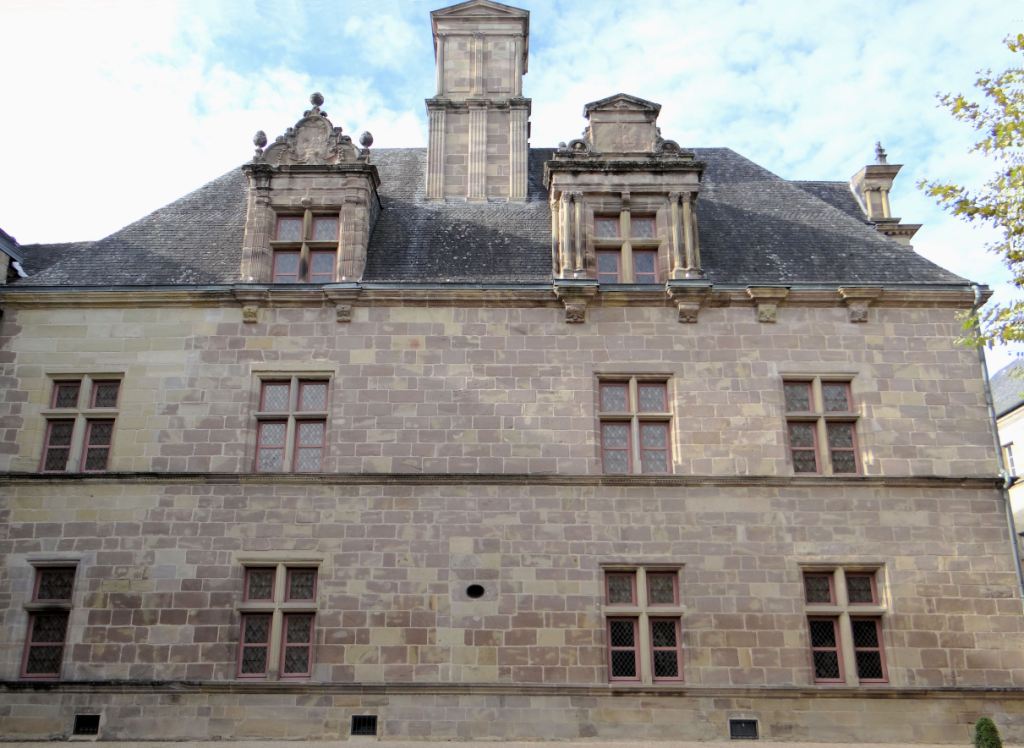 Brive | Things to See and Do in Brive-la-Gaillarde the Correze, France